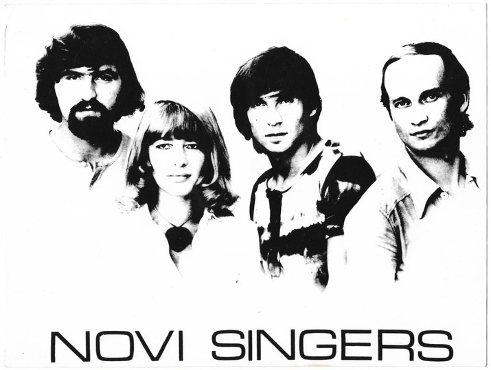[NOVI Singers, fotografia]. Zdjęcie grupy wokalnej Novi Singers ...