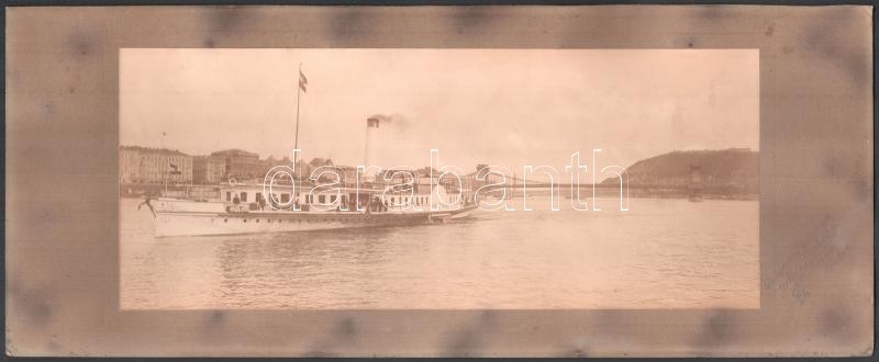 cca 1920 A Josef Carl lapátkerekes gőzhajó a Dunán Budapesten ...