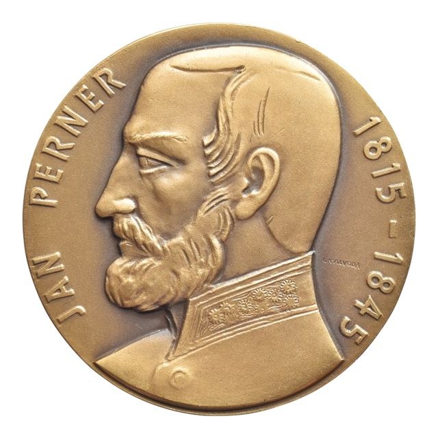 AE medaile- Jan Perner - 150 let olomoucko-pražské dráhy 1995 - poprsí ...