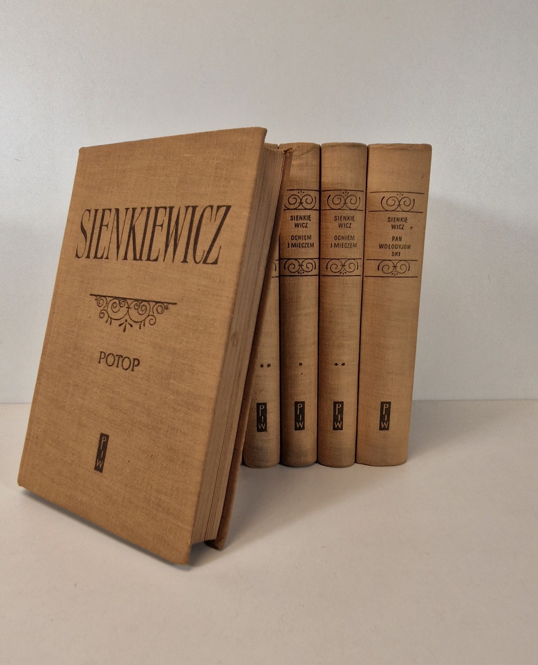 SIENKIEWICZ Henryk - TRYLOGIA Ilustracje SZANCER Wyd. 1964 - Aukcja ...