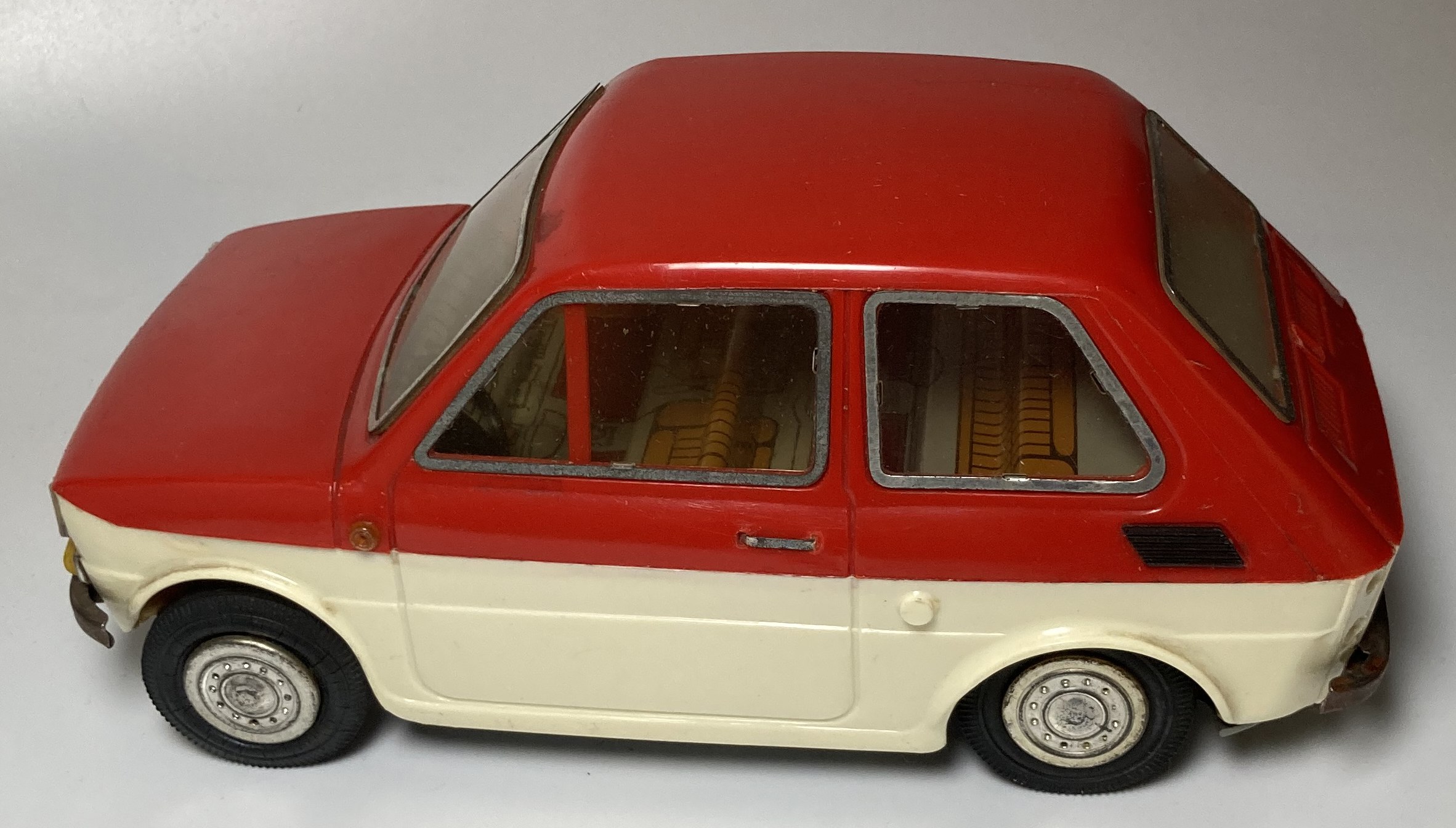 PRL samochód zabawkowy Fiat 126p Maluch CZZ Częstochowa - Aukcja internetowa / Licytacja online ...