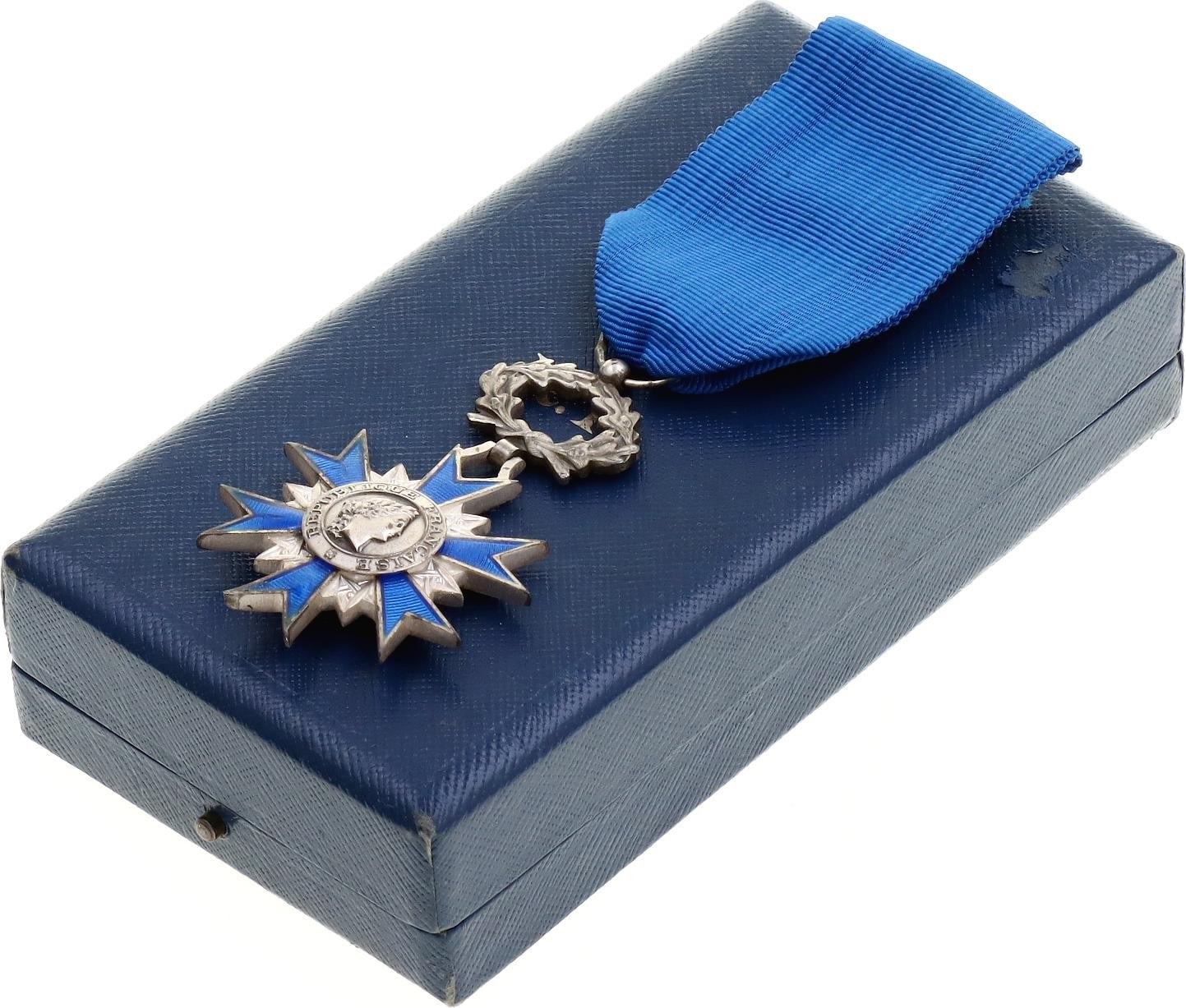 France National Order of Merit Knight Cross 1963 - Aukcja internetowa ...