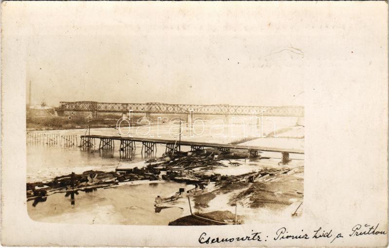 1918 Cernauti, Csernyivci (Bukowina, Bukowina); Pionir híd a Pruton / I ...