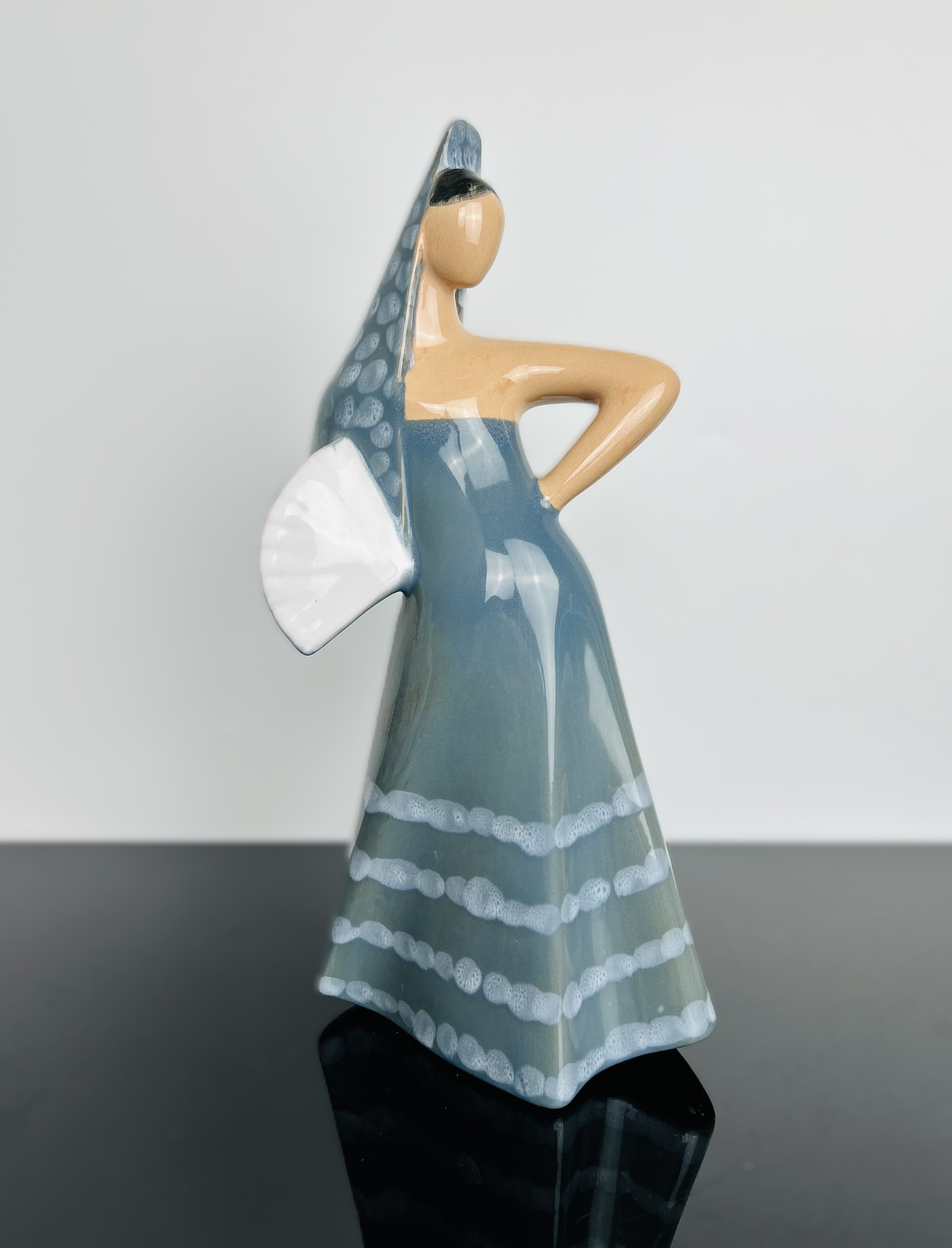 Figurka hiszpańskiej tancerki flamenco z wachlarzem - KERA - 36 cm ...